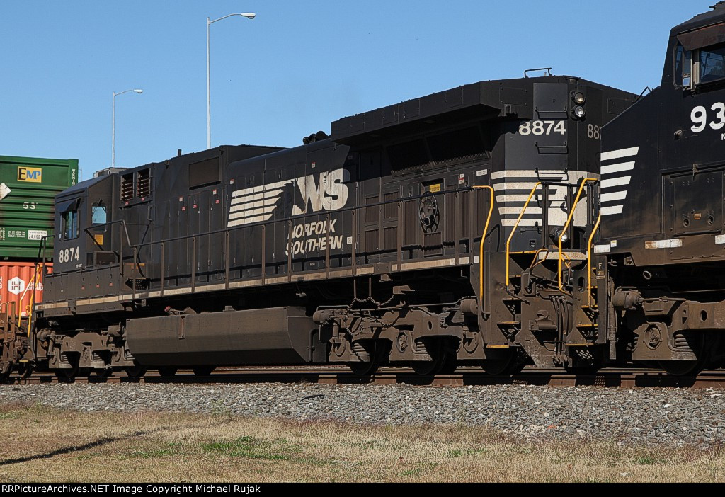 NS 8874